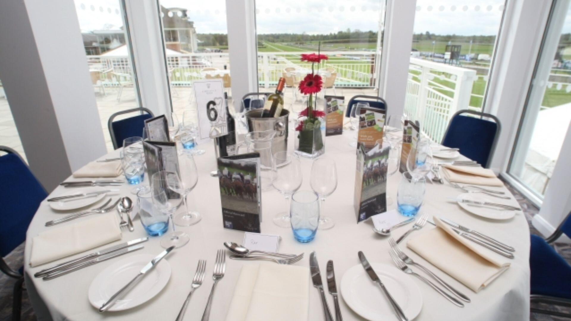 Lingfield Park Racecourse Hospitality | Lingfield Park